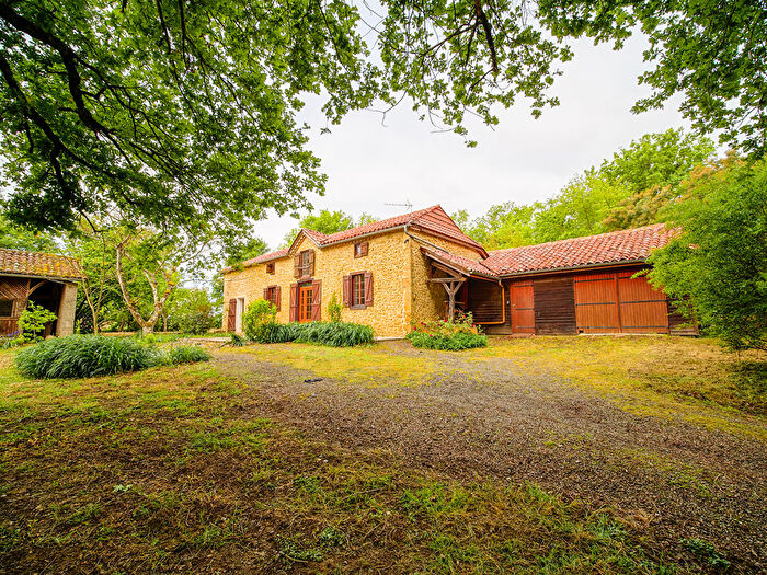 Maison à vendre - Aire-sur-lAdour - 6 pièces - 3 chambres
