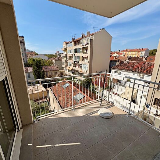 Appartement 2 pièces à Marseille 5ème, Saint-Pierre, à louer