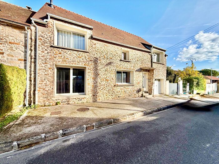 Maison à vendre - Le Châtelet-en-Brie - 7 pièces - 5 chambres