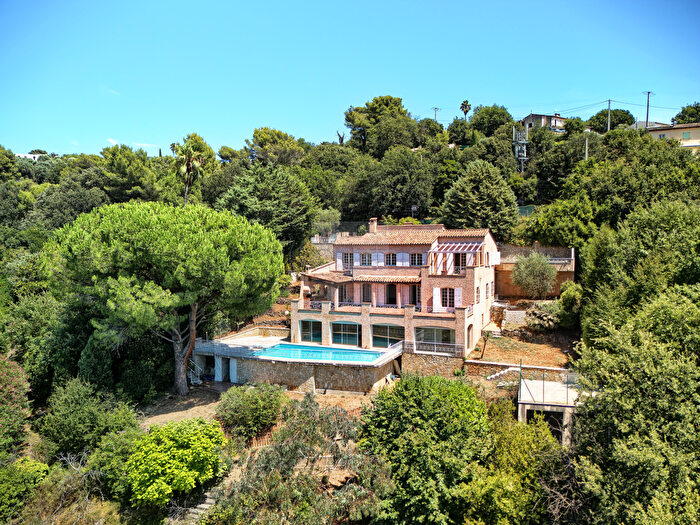 Maison à vendre - Saint-Paul-de-Vence - 6 pièces - 4 chambres