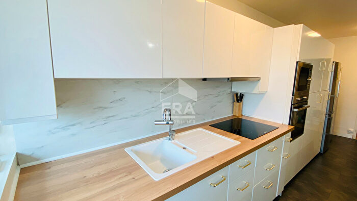 Appartement à louer - Tours, Rives du Cher - 5 pièces - 4 chambres