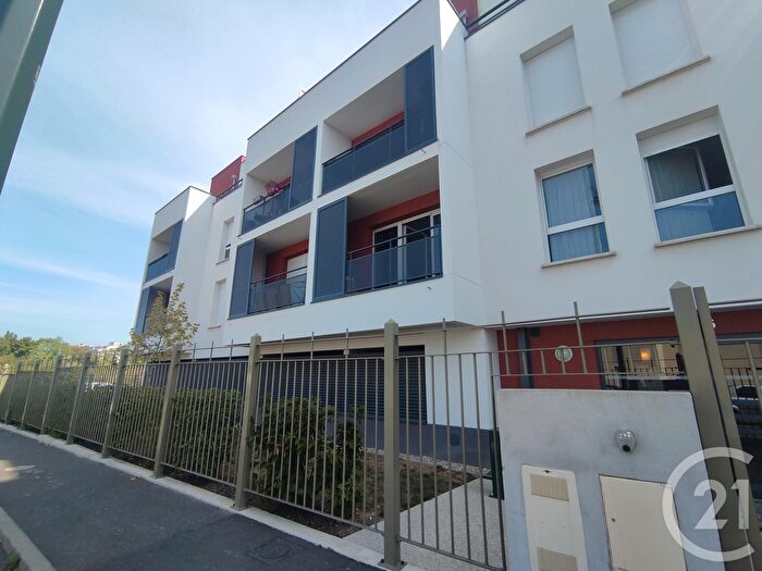 Appartement à louer - Corbeil-Essonnes, Nacelle, Papeterie - 5 pièces - 4 chambres