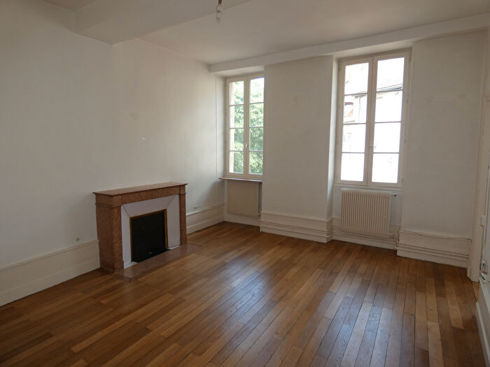 Appartement à louer - Beaune, Centre-ville - 2 pièces - 1 chambre