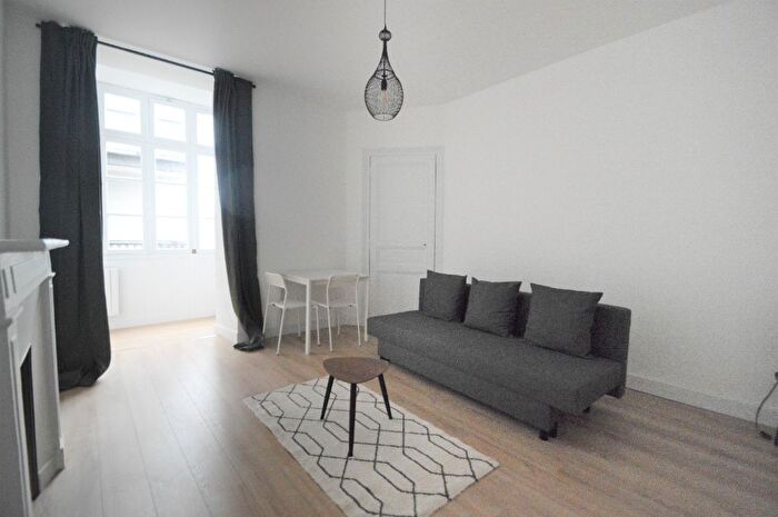 Appartement 1 pièce à Pau, Centre-ville, à louer