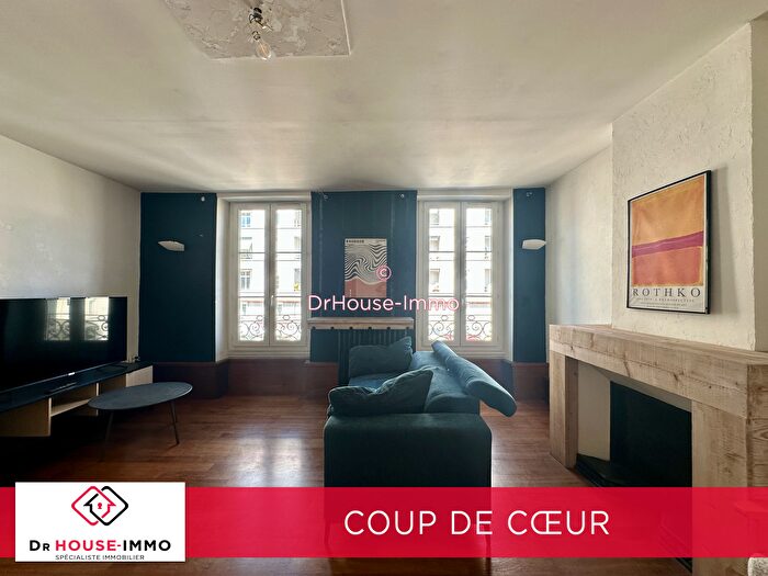 Appartement à vendre - Romans-sur-Isère, Centre-ville - 4 pièces - 2 chambres