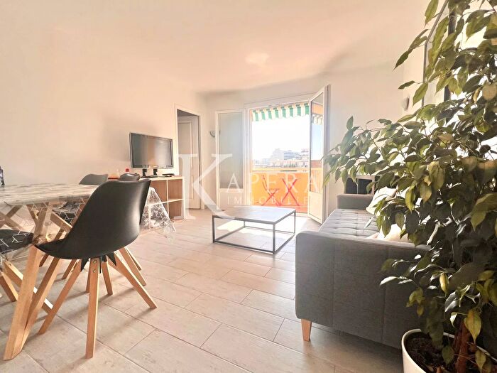 Appartement à louer - Nice, Arenas - 4 pièces - 3 chambres