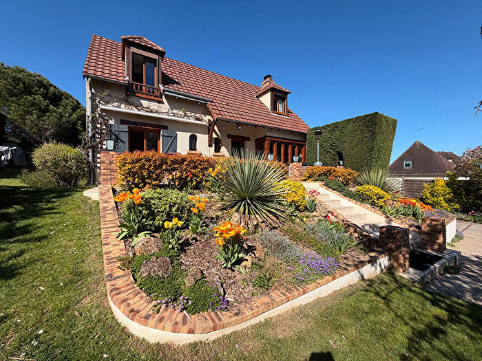 Maison 6 pièces à Linas, à vendre