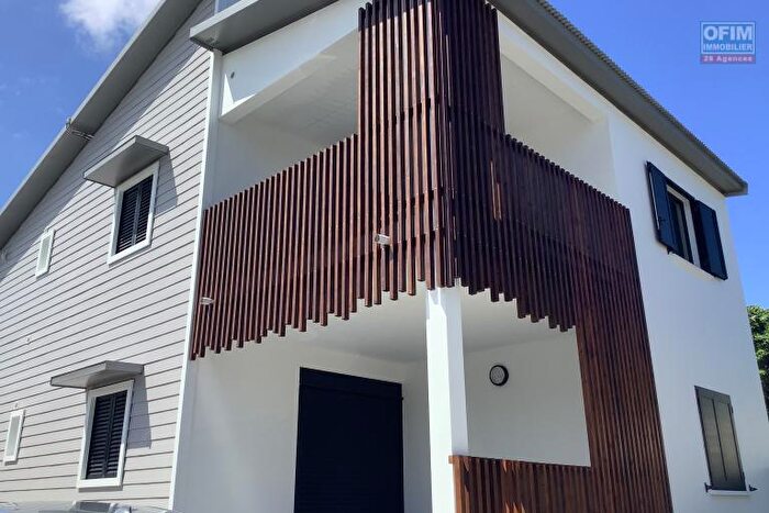 Appartement à louer - Saint-Louis - 3 pièces - 2 chambres