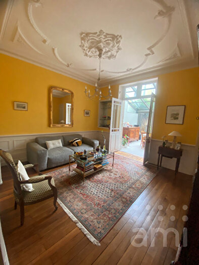 Niort, Centre-ville : Maison 7 pièces à vendre