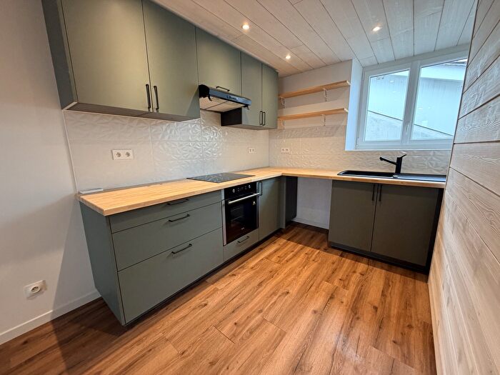 La Côte-Saint-André : Appartement 3 pièces à louer