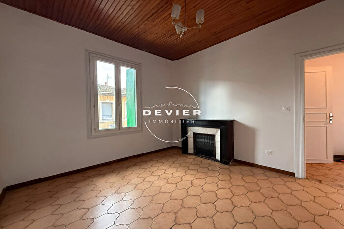 Maison à louer - Lunel, Route de Nïmes - 4 pièces - 3 chambres