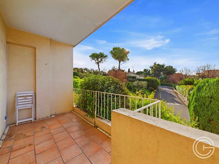 Appartement à louer - Nice, Cimiez - 3 pièces - 2 chambres