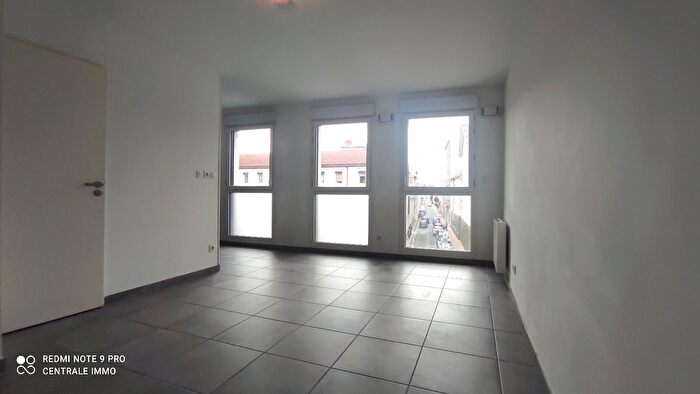 Lyon 8ème, Grand Trou, Moulin à vent, Petite Guille : Appartement 1 pièce à louer