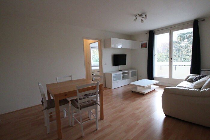 Appartement à louer - Chevry Centre, Gif-sur-Yvette - 2 pièces - 1 chambre