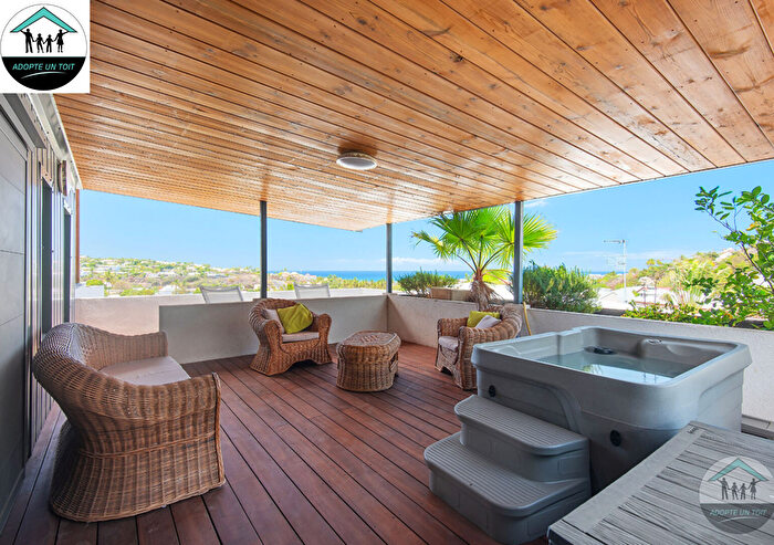 Appartement à vendre - Saint-Paul, Saint-Gilles les Bains - 5 pièces - 3 chambres