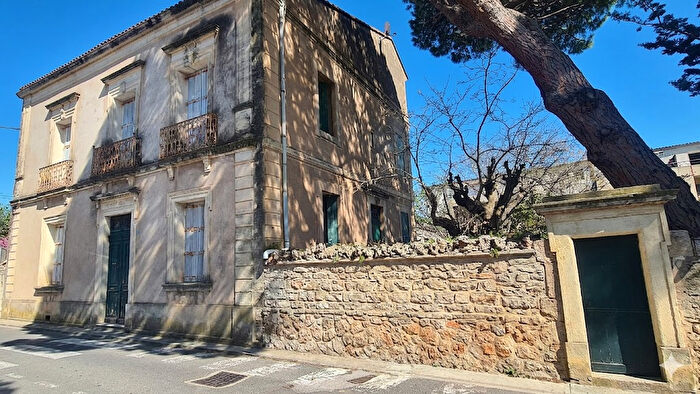 Maison à vendre - Cournonsec - 12 pièces - 5 chambres