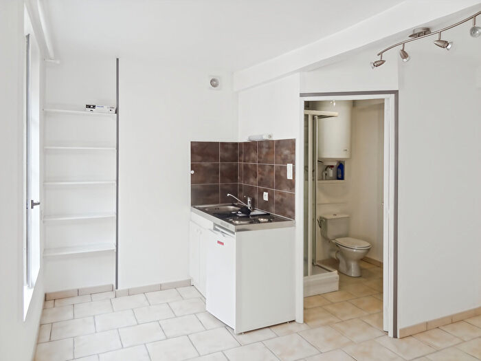 Appartement à louer - Caen, Saint-Jean Etudes, Saint-Gilles - 1 pièce