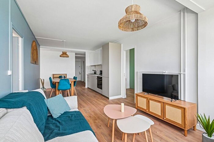 Appartement 5 pièces à louer à Plateau-Grèves-Europe-Gare du Stade-Fossés Jean, Colombes