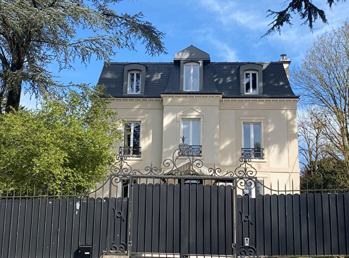 Maison à vendre - Montmorency, Centre Montmorency - 11 pièces - 6 chambres