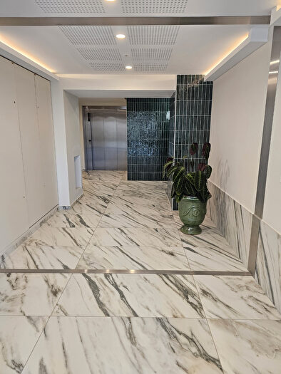 Appartement à vendre - Clermont-lHérault - 3 pièces - 2 chambres