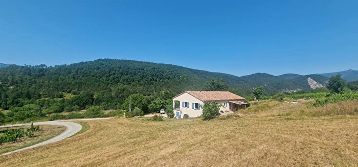 Maison à vendre - Sainte-Croix - 8 pièces - 5 chambres