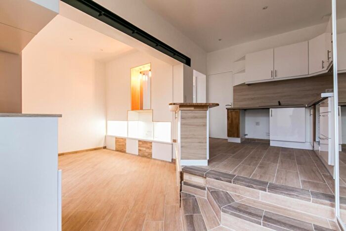 Appartement à vendre - Chennevières-sur-Marne, Centre-ville - 2 pièces - 1 chambre