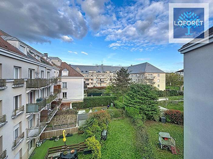 Appartement à vendre - Noisy-le-Grand, Centre-ville - 3 pièces - 2 chambres