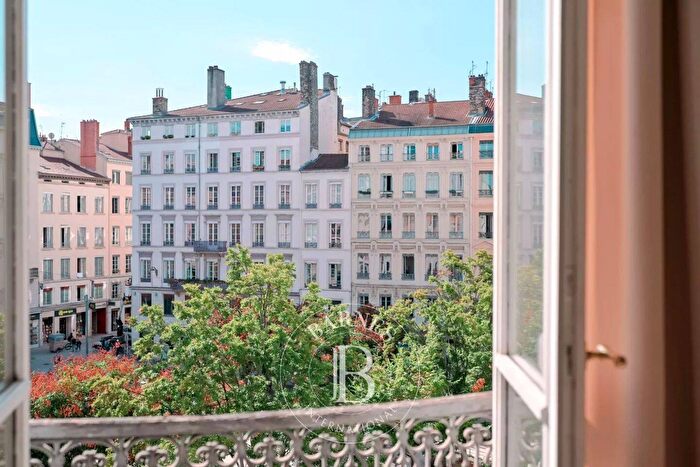 Appartement à louer - Ainay, Lyon ème arrondissement - 4 pièces - 1 chambre