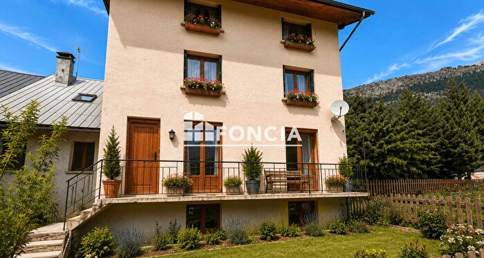 Maison 8 pièces à Le Monêtier-les-Bains, à vendre