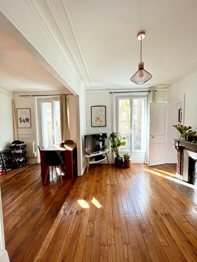 Appartement à vendre - Paris e , Secrétan, Jaurès - 2 pièces - 1 chambre