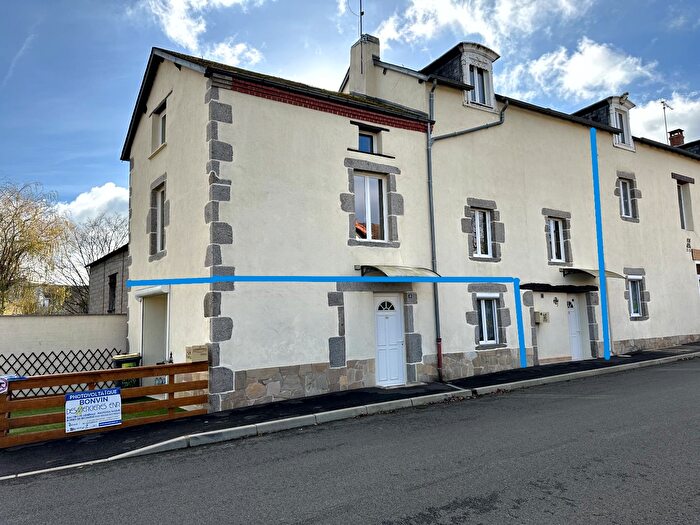 Appartement à vendre - Le Mayet-de-Montagne - 4 pièces - 2 chambres