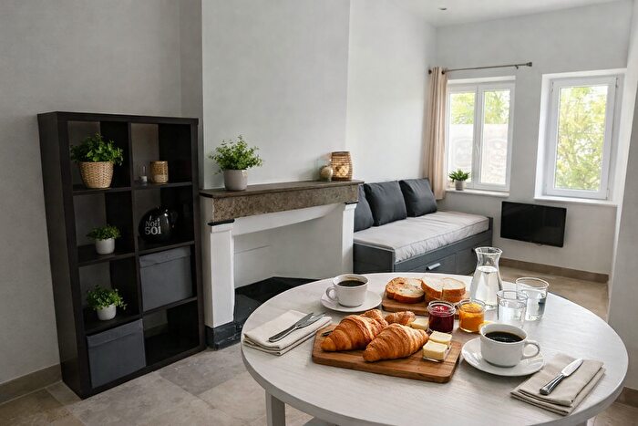 Bagnols-sur-Cèze, Capite : Appartement 1 pièce à louer