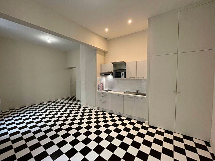 Appartement 1 pièce à Centre Ouest, Uzès, à louer