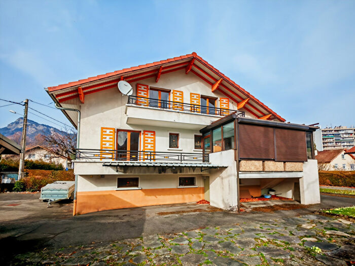 Maison à vendre - Cluses, La Sardagne - 5 pièces - 3 chambres