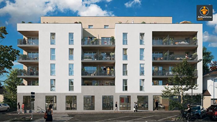 Bourgoin-Jallieu, Centre-ville, Pont Saint-Michel - Appartement 4 pièces à vendre