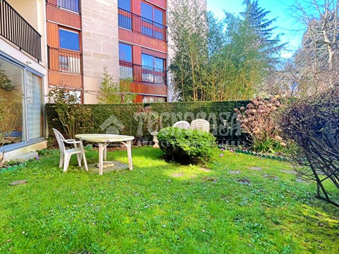 Appartement à vendre - Le Chesnay, Pré-Vert - 4 pièces - 3 chambres