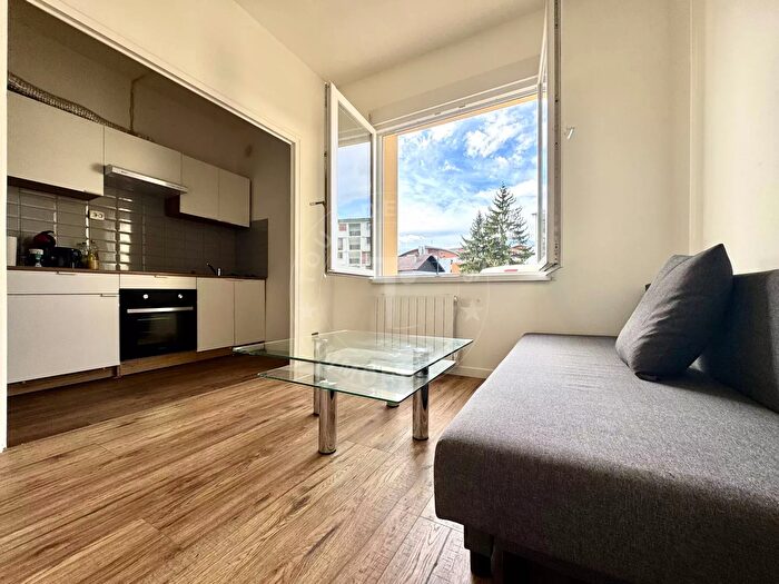 Appartement à vendre - Albertville, Champ de Mars - 2 pièces - 1 chambre