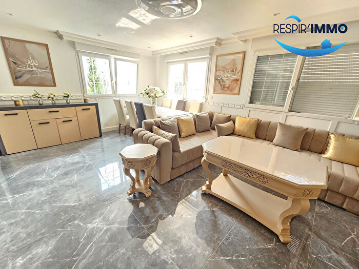 Maison à vendre - Bethoncourt - 6 pièces - 4 chambres