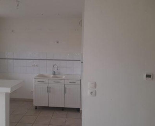 Appartement à louer - Marignier - 4 pièces - 3 chambres