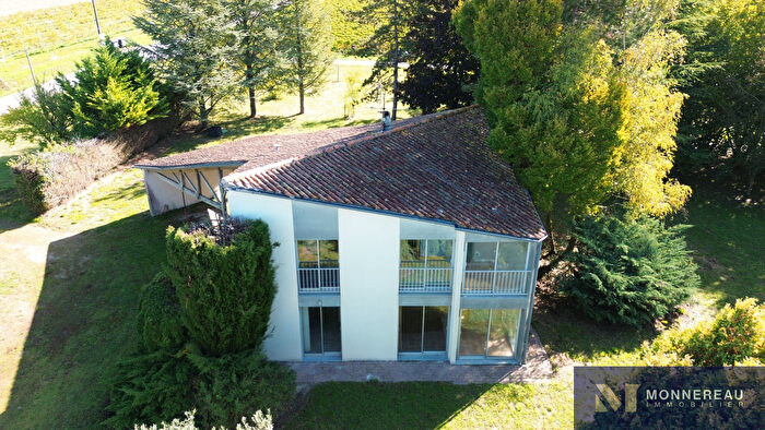 Maison à vendre - Brie-sous-Archiac - 7 pièces - 4 chambres