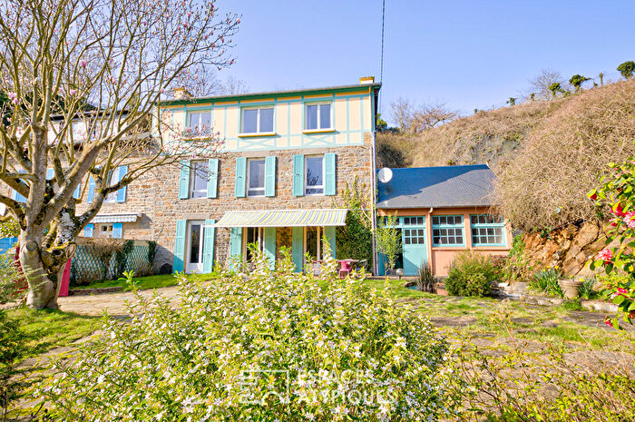 Maison à vendre - Saint-Brieuc, Centre-ville, Saint-Michel, Le Légué, Notre-Dame - 7 pièces - 5 chambres