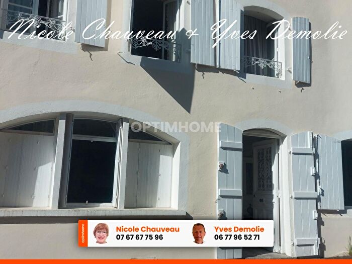 Saint-Germain-l'Herm : Maison 10 pièces à vendre