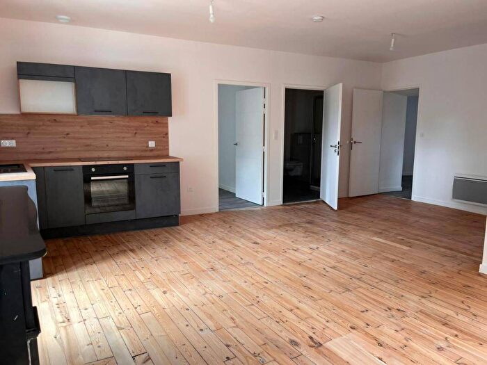 Appartement à louer - Sud, Brioude - 3 pièces - 2 chambres