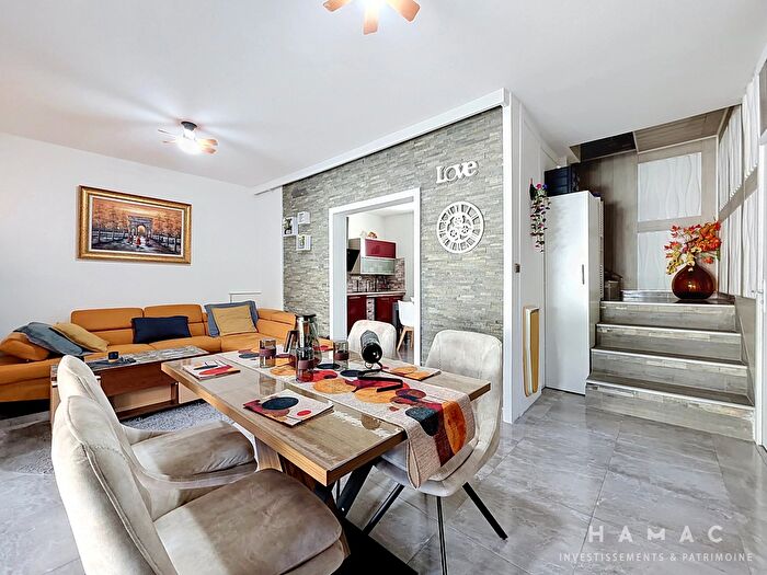 Maison 4 pièces à Vaulx-en-Velin, Le Pont des Planches, à vendre
