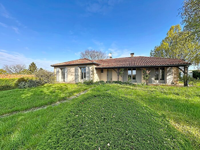 Maison 5 pièces à Condat-sur-Trincou, à vendre