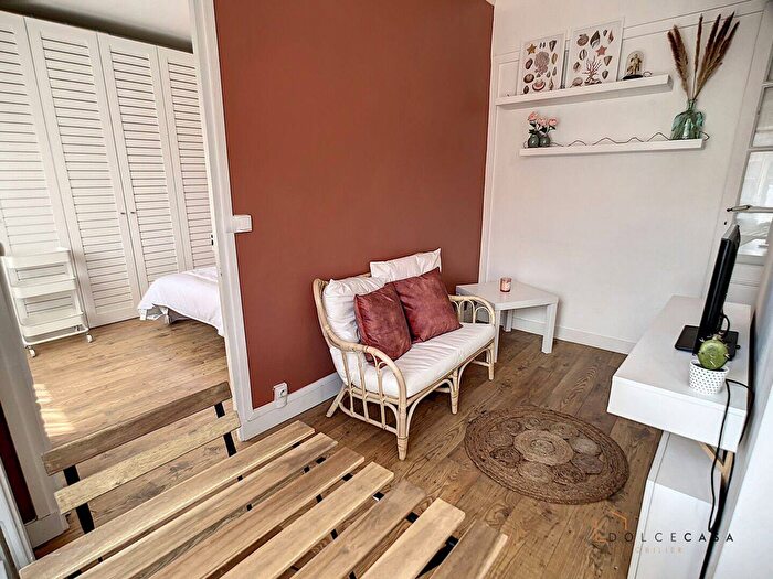 Appartement à louer - Jaures, Joinville-le-Pont - 2 pièces - 1 chambre