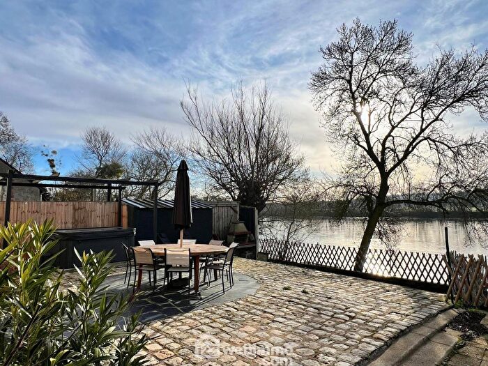 Maison à vendre - Chalonnes-sur-Loire - 5 pièces - 3 chambres