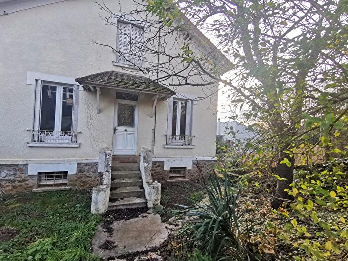 Maison à vendre - Brunoy, Nord - 5 pièces - 4 chambres