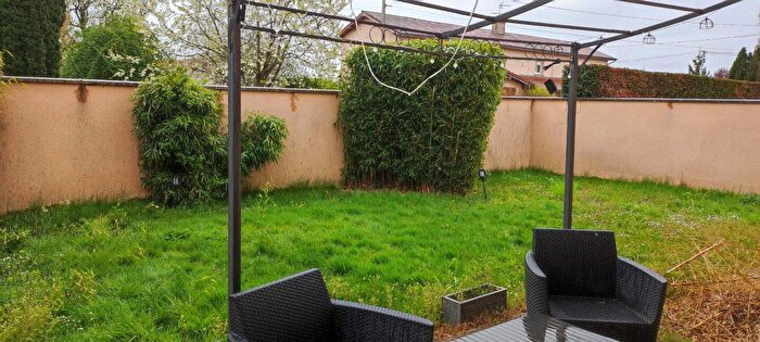 Maison à louer - Bâgé-Dommartin - 4 pièces - 3 chambres