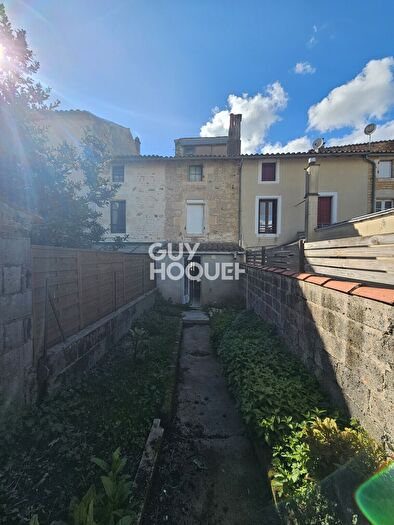 Fontenay-le-Comte, Centre-ville, Les Loges, La Pommeraie, La Sablière : Maison 4 pièces à vendre